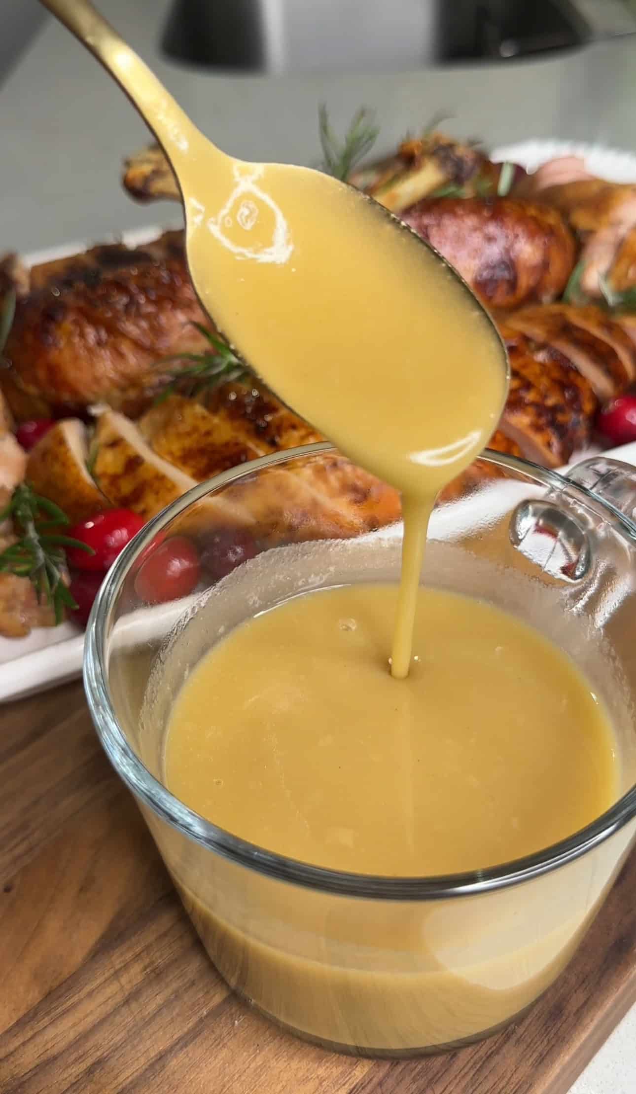 How to make a Pan-Dripping Gravy - Alessandra Ciuffo